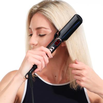 China PTC Heater 100×45mm 80℃-230℃ Electric Hair Straightener for sale