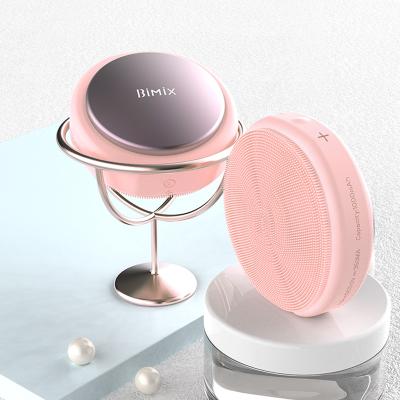China 2W Silicone Facial Cleanser Massager for sale