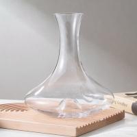 China 2000ml Modern Wine Decanters 70oz Hand Blown Glass Decanter Lead Free for sale