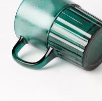 China 400ml Striped Glass Drinking Cups Green 14 Oz Glass Mug Lead Free Machine Pressed for sale
