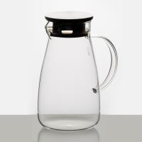 China Borosilicate Glass Iced Tea Pitcher 50 Oz Clear Hand Blown Glass Carafe With Lid for sale