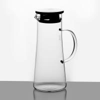 China 1350ml Glass Water Pitcher With Filter Transparent Heat Resistant Glass Carafe for sale