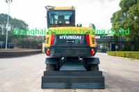 China Boost Your Productivity with 90% Degree HW60 Mini Excavator and 0.34 Bucket Capacity for sale