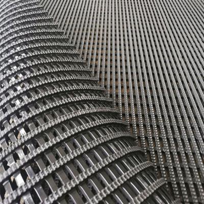 China Anti Slip PVC Floor Mat With Open Grid Design For Effective Drainage And Debris Trapping for sale