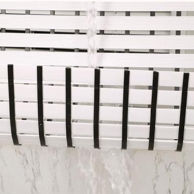 China Anti-Skid PVC Bathmat For Wet Environments Quick Drainage Hygienic And Comfortable For Barefoot for sale