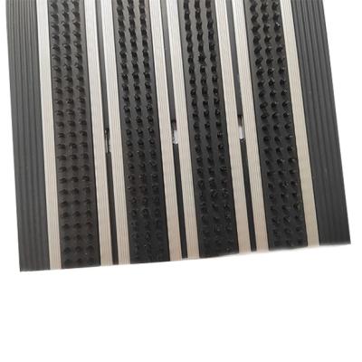 China Aluminum Extrusion Entrance Dust Mat Rolling Load 650 lbs for sale