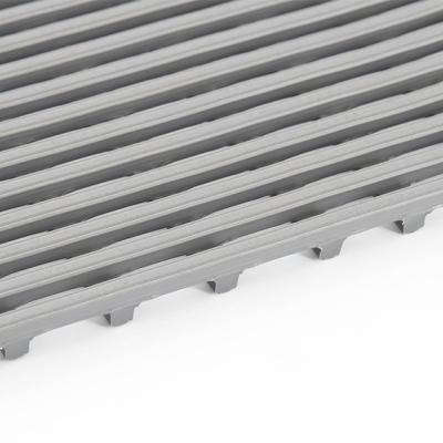 China PVC Grid Anti-Slip Floor Mat 0.9-1.2m Wide for Pools & Wet Areas for sale