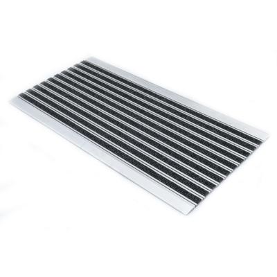 China 6063-T5 Aluminum Alloy Roll-Up Entrance Mat with Anti-Skid Surface and Custom Size Options for sale