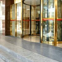 China Heavy Duty Outdoor 6063-T5 Anodized Aluminum Entrance Mat with Anti Slip Surface and Custom Size for Storefronts for sale