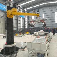 China 380v Voltage Stainless Steel Material Column Palletizing Robot Arm Type Palletizer for sale