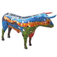China Cow Statue Decoration Resin Crafts Outdoor Fiberglass Sculpture for sale
