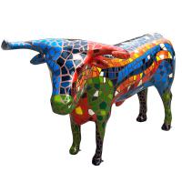China Cow Statue Decoration Resin Crafts Outdoor Fiberglass Sculpture for sale