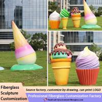 China Customized Resin Fruit Statue Outdoor Decorative Fiberglass Strawberry Sculpture for sale