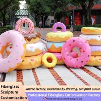 China Customized Resin Fruit Statue Outdoor Decorative Fiberglass Strawberry Sculpture for sale