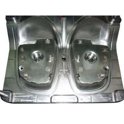China Custom Steel Injection Mold Tooling Die for Metal Stamping Parts 100000 Shots for sale
