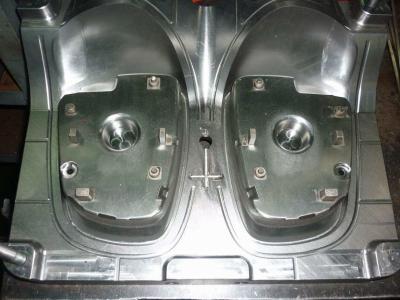 China Custom Precision Injection Plastic Mold Development Durable Aluminum Mould Maker 100 Units for sale
