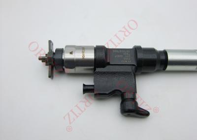 China Lightweight DENSO Common Rail Injector Small Size Steel Material 095000 - 8901 for sale