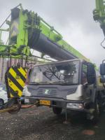 China Zoomlion Truck Crane ZTC250 5-3, with a lifting capacity of 25 tons for sale