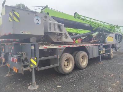 China Zoomlion Truck Crane ZTC250 5-3, with a lifting capacity of 25 tons for sale