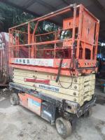 China JLG 12-Meter Self-Propelled Electric Scissor Aerial Work Platform for sale