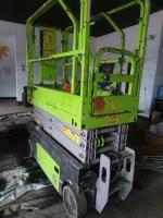 China Zoomlion 6-meter Electric Scissor Lift Truck for sale