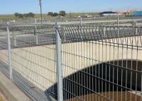 China 50×150mm Welded Wire Mesh Fencing Galvanized Triangle Roll Top And Bottom Brc Panel for sale