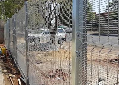 China Visually Attractive Anti Climb Temporary Fencing Hot Dip Galvanized For Military Sites for sale