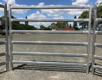 China Farm Used Hot Dipped Galvanized Cattle Horse Corral Panel 1.8x2.1m for sale