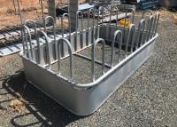 China Corrosion Proof Cattle Big Square Bale Feeder 2.8x1.4x1.3m for sale