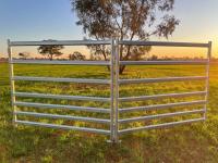 China Heavy Duty Galvanized Stainless 1.8mx2.1m Cattle Yard Panel for Ranch for sale