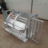 China Smooth Galvanized Sheep Treatment Turnover Crush Catcher For Vet for sale