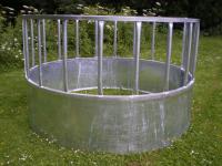 China 1.8m Diameter Cattle Hay Feeder , Loop Top Cattle Handling Systems for sale