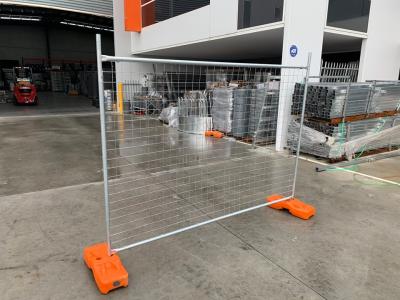 China Rustproof Temporary Metal Fence Panels , 2.1x2.4m Galvanised Weld Mesh Panels for sale