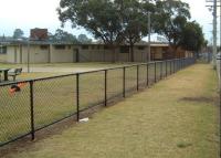 China 3.15mm Wire 4ft Height Steel Chain Link Fencing With Expanded Mesh for sale