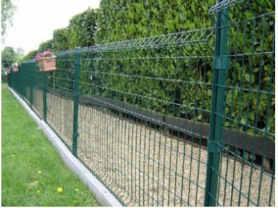 China Triangle Bend 8 Ft Tall Fence Panels , 2m Wide Steel Wire Mesh Panels for sale