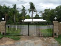 China H7ft Residential Steel Fence Panels , Non Corrosive Steel Picket Fencing for sale