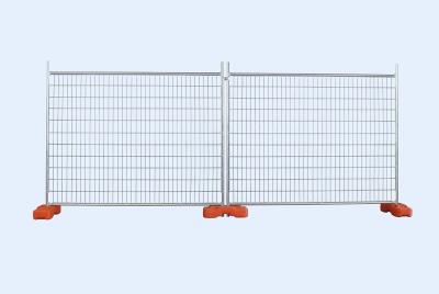 China 2.1m Tall Construction Safety Fence Panels , 75x100mm Mesh Portable Security Fence for sale