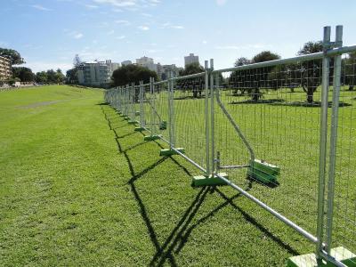 China Portable 8ft Length Temporary Steel Fencing For Construction Sites for sale