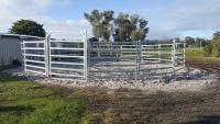 China Galvanized Pipe Fence 1.8x2.1m Heavy Duty Horse Panels Welded Wire for sale