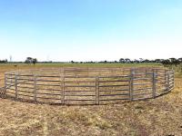 China 6 Bar Hdg Cattle Yard Panels Round Tube / Square Tube for sale