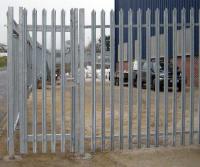 China CE Galvanized Metal 2.4 M High Fence Panels Aging Resistant for sale