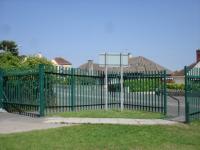 China Green H2100mm Security Palisade Fencing With Triple Pointed Top for sale