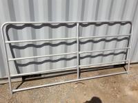 China Anti Rust Galvanized 2400x1170mm Livestock Handling Equipment for sale