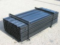 China Black Hot Dipped Galvanized Y Shaped Metal Farm Fence Posts 1.50lbs/Ft Rustproof for sale