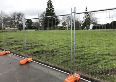 China As 4687-2007 Standard 42 Microns Hdg Portable Fencing Panels 210cm X 240cm for sale
