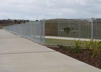 China Decorative Triangle Bending BRC Park 5mm Roll Top Mesh Fencing for sale