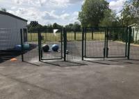 China Corrosion Resistance 4.0m Welded Wire Mesh Fencing Double Gate For Yard for sale