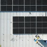 China Longi High Efficient Solar Panel PV Module HI Mo 4m LR4-60HPB 355-375M All Black For Home for sale