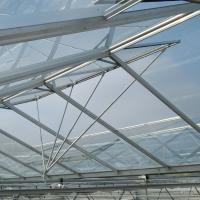 China 3mm 4mm Tomato Venlo Portable Glass Greenhouse Roof And Side Ventilation Control By Motor for sale