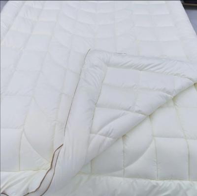 China Machine Washable Solid Microfiber Comforter Hypoallergenic All Season Duvet Cover for sale